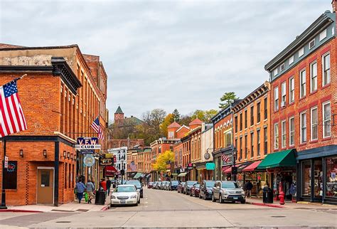 8 Most Quaint Small Towns In Illinois