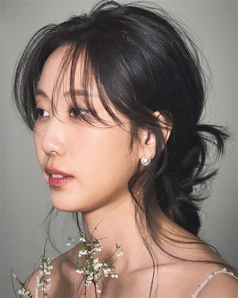 이유경에이치 ㅣ 헤어변형 • 메이크업 • 아티스트 투명하게 예뻤던 소윤신부님 💎 헤어변형 웨딩헤어변형 웨딩헤어스타일