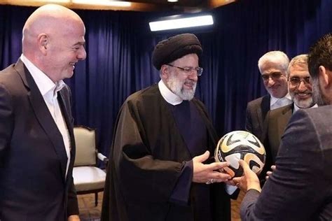 ویدئو نوه ابراهیم رئیسی توپ اهدایی رئیس فیفا را به فروش گذاشت