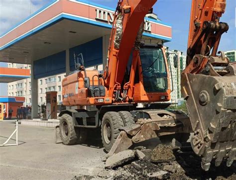 Голын гольдролыг өөрчлөн барьсан Шунхлай ШТС ыг нурааж байна