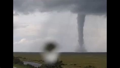 Captan Dos Tornados Previo A La Llegada De Milton A Florida