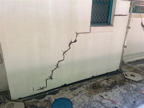 BUILDING FACADE CRACK REPAIR RENDER REPAINT