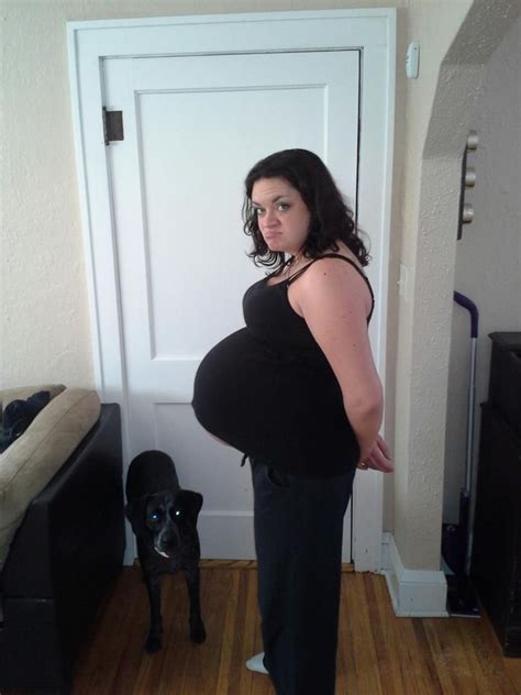 36 Weeks Pregnant With Twins 36 Weeks Pregnant Pregnant Belly Twin