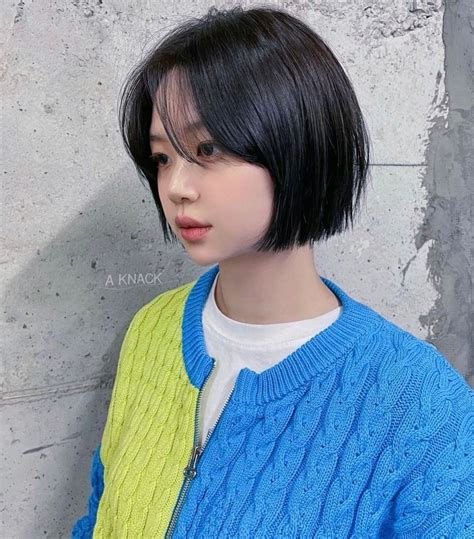 Short Bob With Layers Short Hair Cuts For Round Faces Layered Bob