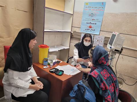 بیمارستان لولاگر استقرار پایگاه جهت اندازه گیری فشارخون و قند در