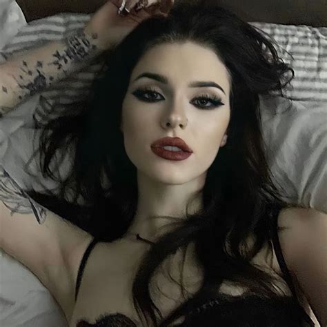 Maquillaje Panosundaki Pin 2024 Vamp Makyaj Güzel Makyaj Cadılar