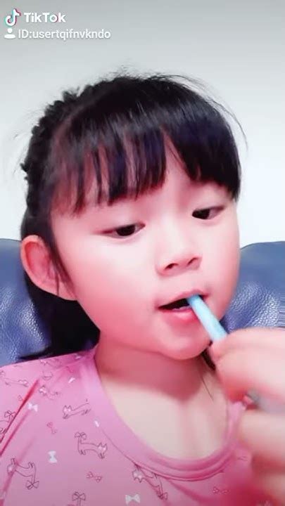 재미있는 학용품 먹기 Youtube