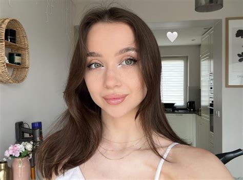 Kinga Banaś 😻 R Sexypolishyoutuber