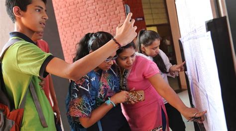 ISC Class 12th Results With 99 5 Pune Girl Comes Third In Country Education News The