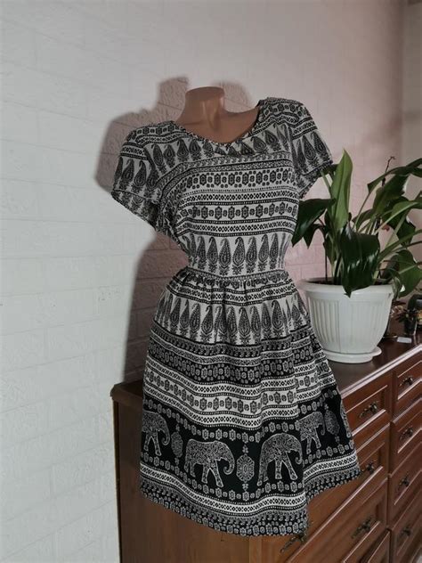 Платье — ціна 100 грн у каталозі Короткі сукні Купити жіночі речі за доступною ціною на Шафі