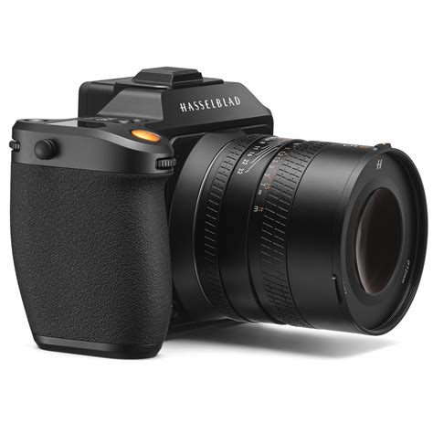 Hasselblad Unleashes 100 Mp Mirrorless Medium Format Prosumer Monster