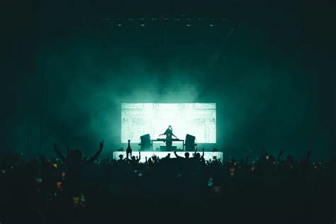 Pyrotechnie Et Lasers Pour Subtronics Bp Arts Média