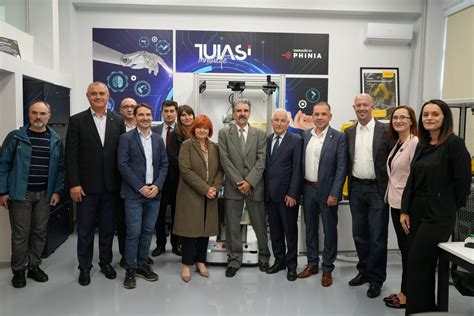 Phinia A Contribuit Cu 30 000 Euro Pentru Centrul De Excelență în Robotică De La Facultatea De