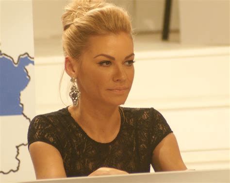 Luksuzni Dom Na Dedinju Ovde Su Doskora živeli Nataša Bekvalac I Ljuba Jovanović Foto Video