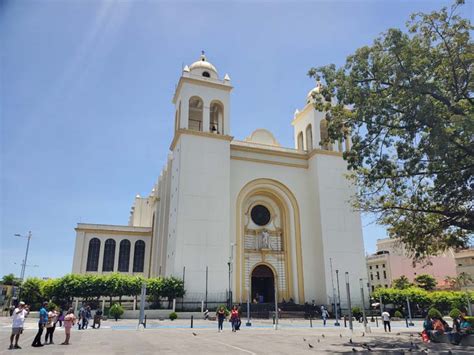 Plaza Gerardo Barrios Centro Histórico San Salvador El Salvador