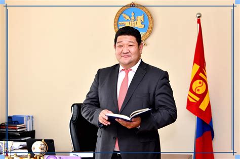 БХБ ын сайд Б Мөнхбаатар орчин цагийн барилгын салбар үүсч хөгжсөний түүхт 96 жилийн ойн баярын