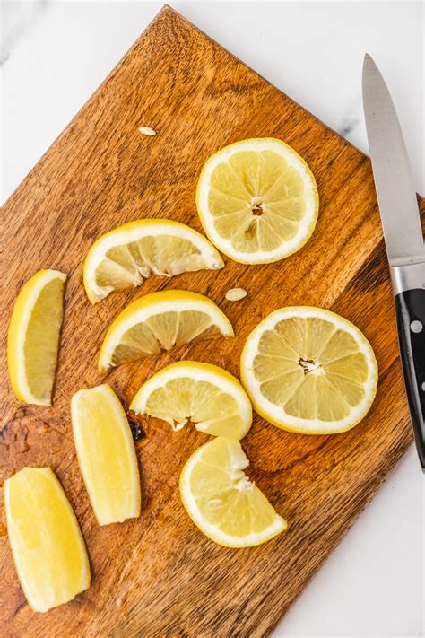 How To Cut A Lemon