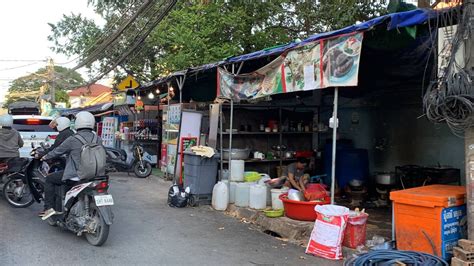 ម្ចាស់អាជីវកម្មលក់ដូរនៅជាប់របងពេទ្យកុមារជាតិ បន្តរុះរើចេញដោយខ្លួនឯង បន្ទាប់ពីអាជ្ញាធរដាក់ឱសានវាទ