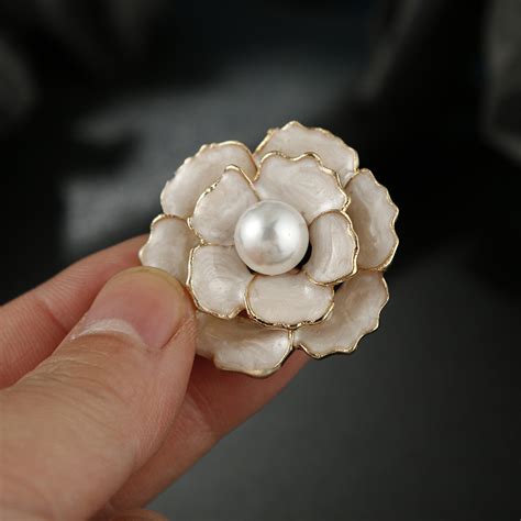 Badu Bg Камелия цвете брошка игли растителни брошки за жени тоалетна декорация мода