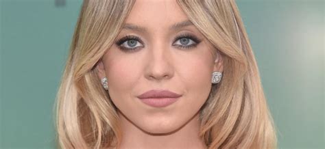 Sydney Sweeney In Bikinis Told Photos Are Lingerie Ads