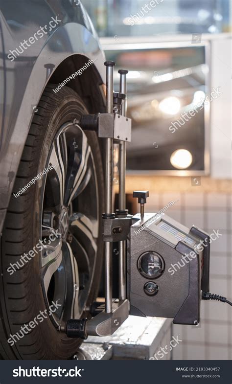 Alignment Equipment Fitted Vehicle Wheel Perform Stock Photo 2193340457 | Shutterstock