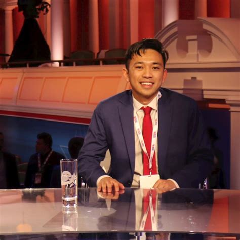 Aaron Villarreal Navarro Email Address And Phone Number Cbs News
