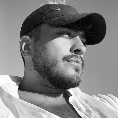 صور شباب فخمه صور شباب سوداء 2023 Photography Poses For Men Poses