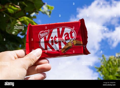 Belarus Minsk 20 Jule 2022 Kit Kat Bar In Hand Background Of The