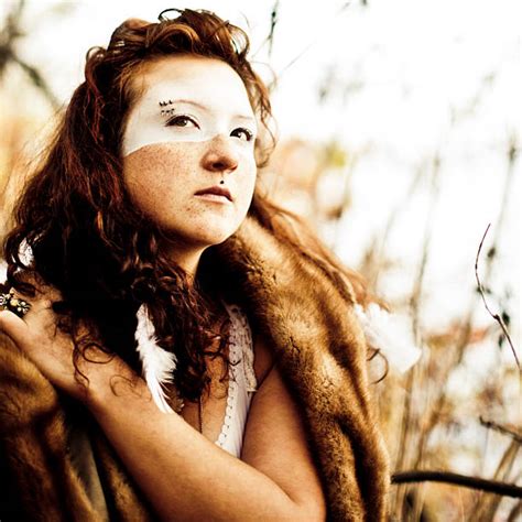 Maquillage De Gitane Banque Dimages Et Photos Libres De Droit Istock