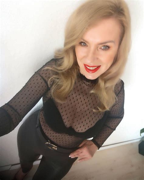 Single Older Women Over 50 Seeking For Relationships