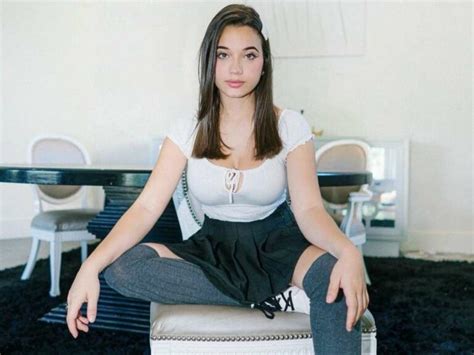 Sofia Gomez Tiktok Star Bio Age Height Net Worth Wiki Wealthy Spy
