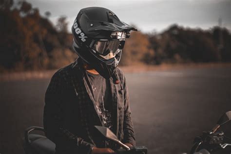 How to Pick an ATV Helmet – Offroading 4×4 Guides & Reviews
