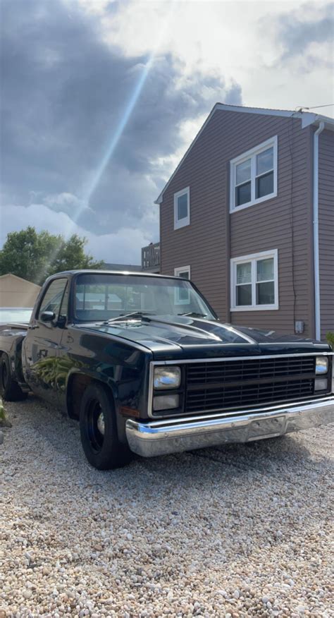 84 C10 Stepside R Squarebodies