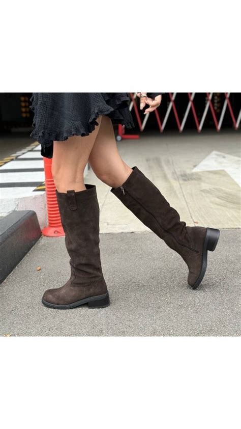 ЖІНОЧЕ ВЗУТТЯ УКРАЇНА🇺🇦 Чоботи Черевики Туфлі Якщо це про вас чекаємо на лайк 😁 ☝