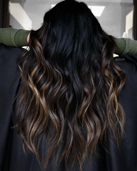 Los Colores Y Peinados Más Chic Para El Pelo Negro Que Te Convertirán