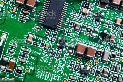 마이크로 칩 저항 및 전자 부품 Circuitboard의 매크로 샷 컴퓨터 하드웨어 기술입니다 통합된 통신 프로세서입니다 정보 공학입니다 반도체입니다 Pcb입니다 근접 촬영