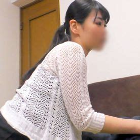 個撮清純な容姿に反してとてつもなく変態な人妻さん 宮突きでア イキさせセルフイラマで口内射精しました FC PPV