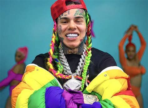 6ix9ine Exilé à Cuba Après Avoir été Tabassé Dans Une Salle De Sport