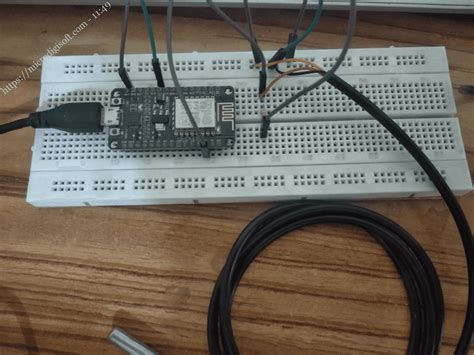 Esp8266 Nodemcu Ds18b20 Webserver With Mqtt