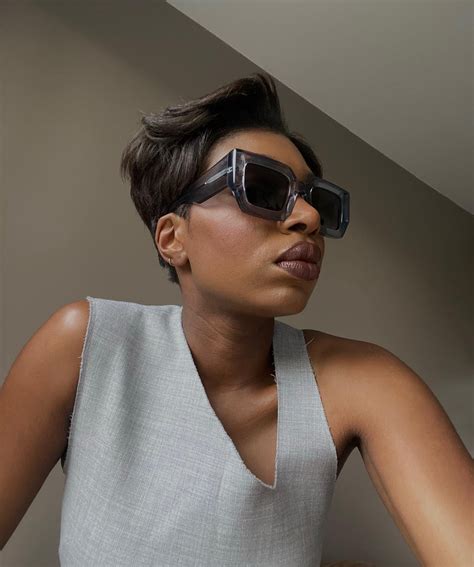 10 Pixie Bob Haircut Trend Ideas Im Taking To The Salon Who What Wear