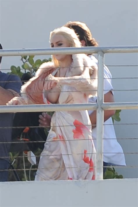 28 Memorable Nip Slips And Wardrobe Malfunctions You Have To See Now Nsfw Photos Hot 107 9