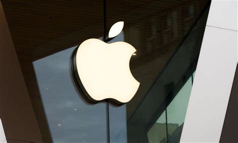 Apple Removes Iceblock From The App Store Due To Risks And Pressure