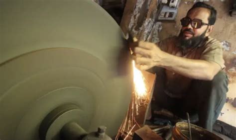 ကမ္ဘာပေါ်က ပစ္စည်းပေါင်းစုံ ထုတ်လုပ်ပေးရာ စက်ရုံကြီးနေရာကို အိန္ဒိယက