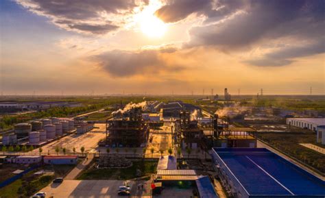 How Is Urea Formaldehyde Glue Manufactured