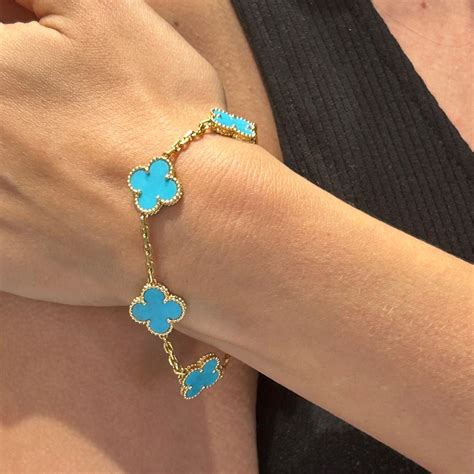 Van Cleef And Arpels Vintage Alhambra Turquoise 5 Motif Gold Bracelet