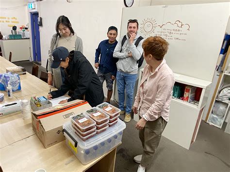 ‘사랑의 나눔 사역하는 젊은이들의 대부 크리스찬리뷰 ㅣ The Christian Review