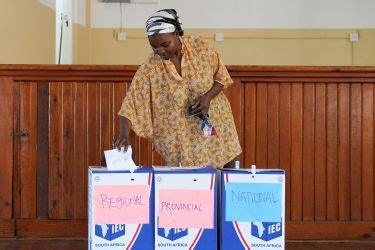 South Africa’s ANC loses 30-year parliamentary majority after election | Elections News | Al Jazeera