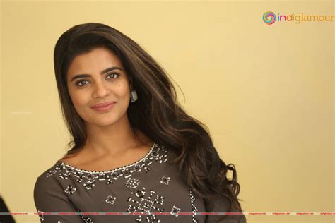 Aishwarya Rajesh Actress Hd Photos Images Pics And Stills 484406