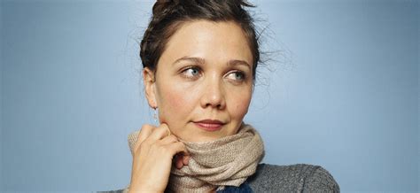 3120x1440 Resolution Maggie Gyllenhaal Side Pose 3120x1440 Resolution