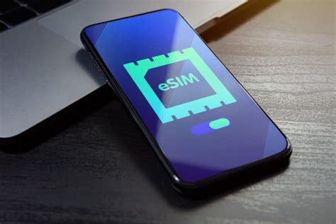What Is Data Roaming Should I Turn It On While Traveling Alternative